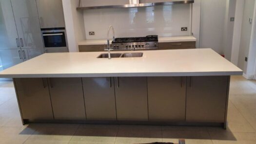 RWK Lugano High Gloss Cubanit Kitchen, Powder Coated Grey Acrylic with ...