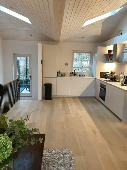 New Matt White Handless Kitchen with Siemens & Miele Appliances ...