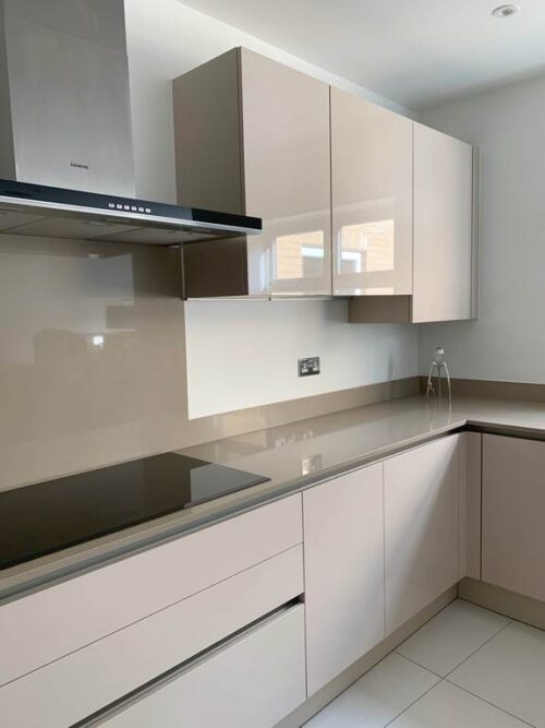 Alno Modern Cappuccino Gloss Wood Grain Handleless Kitchen - 3831222 ...