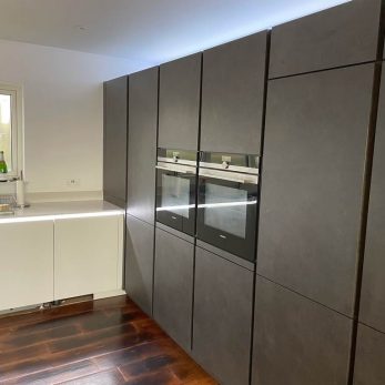 Alno Modern White Matt & Textured Grey Handleless Kitchen & Peninsular ...