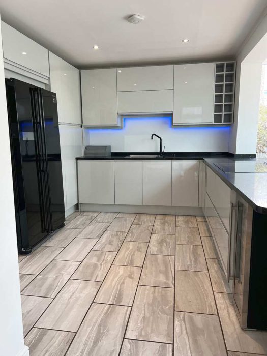 Howdens Ultima Light Slate Grey Gloss Modern Kitchen - 3831717