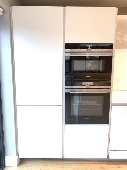 Bulthaup Matt White Handless Kitchen & Island Siemens Neff - 3832034