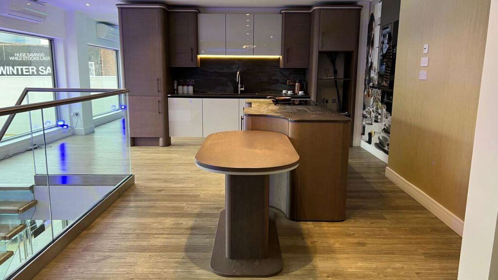 Ex Display Hybrid Callerton Kitchen & Island, Siemens Quooker - 3832019