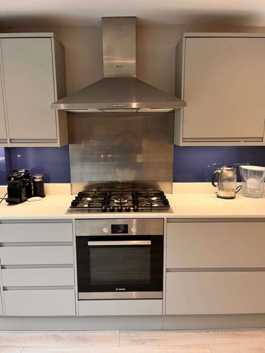 Howdens Clerkenwell Dove Grey Matt Kitchen & Granite Worktops - 3832177 ...