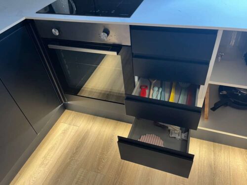 Compact Howdens Navy Modern Kitchen - Lamona Appliances - 3832160 ...