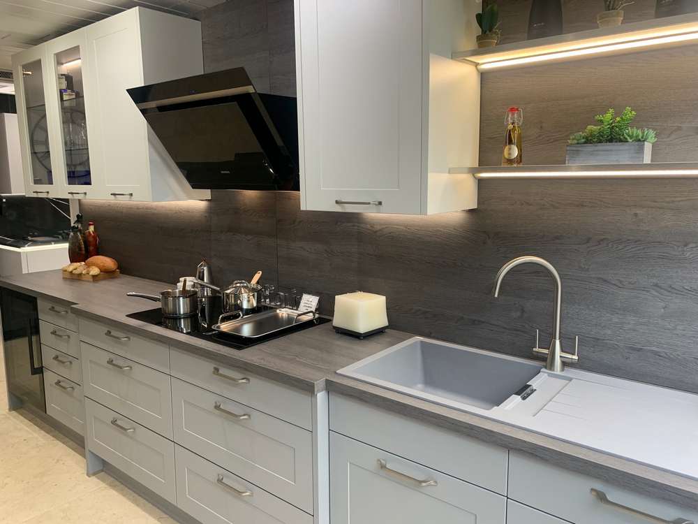 Ex Display Hacker Lotus Pear Grey - White - Graphite Kitchen - 3832332 ...