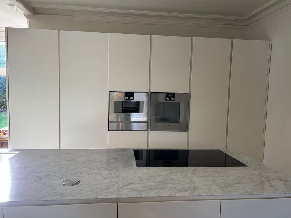 Poliform Gaggenau White Matt Kitchen & Island & Butler Unit & Utility ...