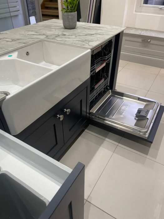 Ex Display Mereway InFrame Island Oak Carcass Lacquered Kitchen ...
