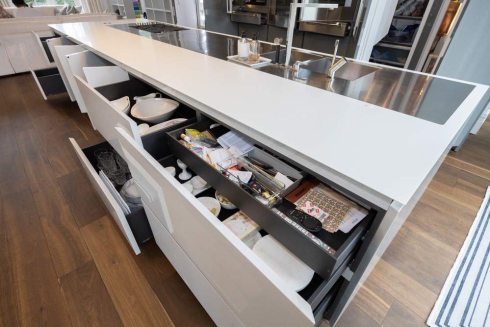 Luxury Poliform Large Kitchen plus Large Utility Room & Laundry Room ...