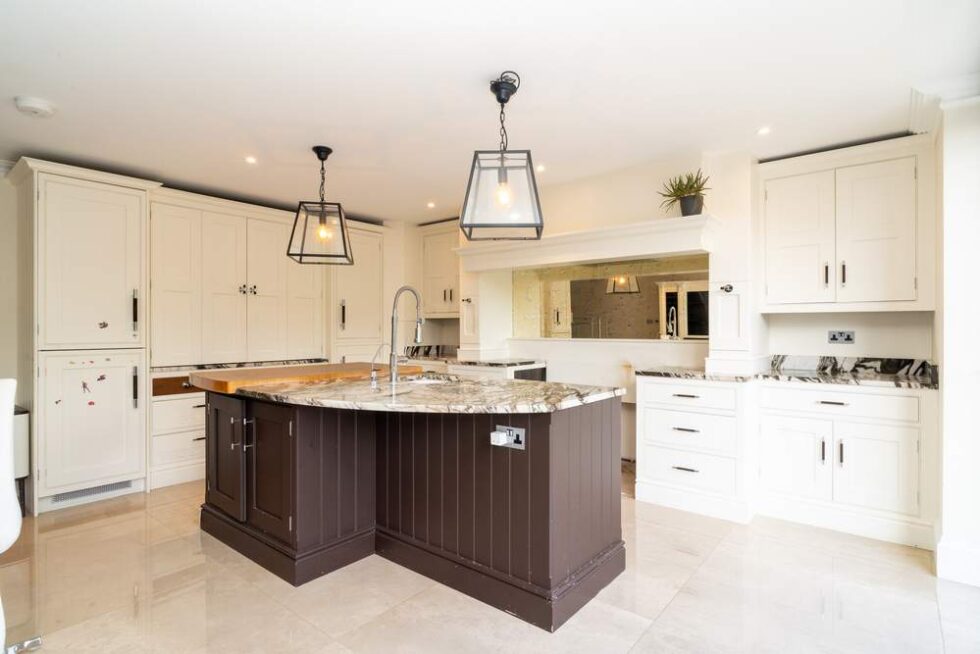 Bespoke Buttercream Wooden Dovetail Joint Kitchen with Chocolate Island ...
