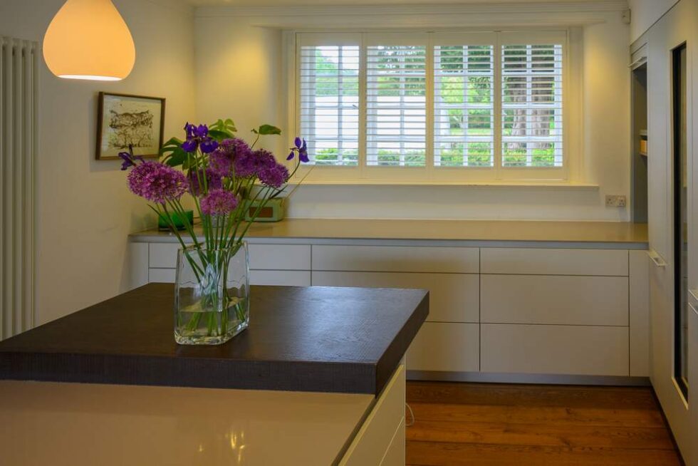 Bulthaup B3 Kaolin White Modern Kitchen with Large Matching Island ...