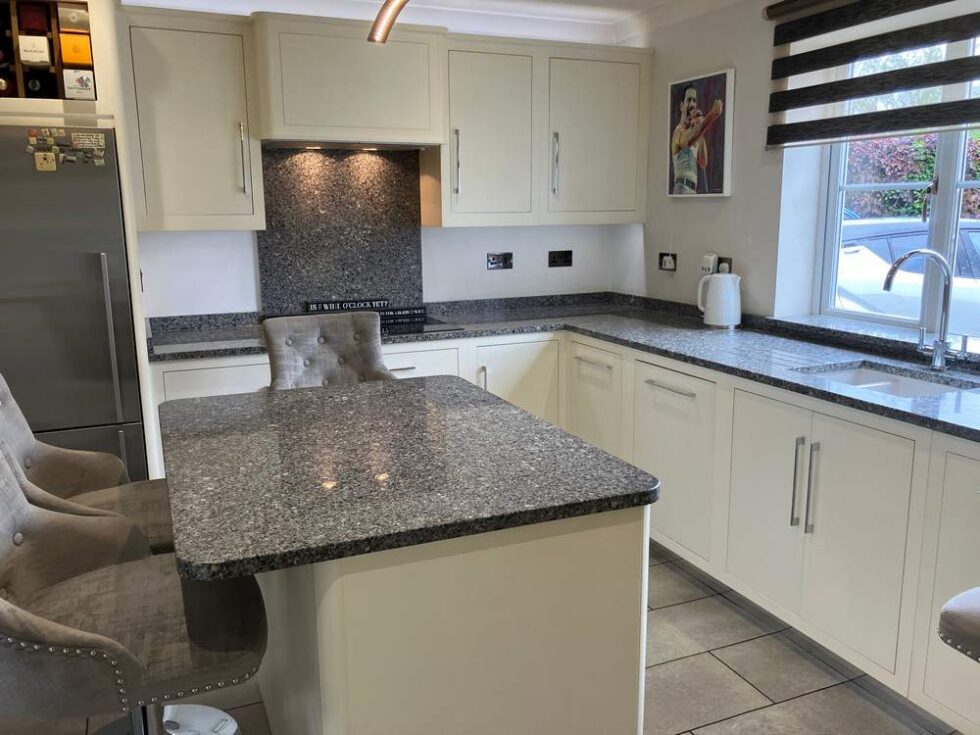 Buttercream Dovetail Joint Kitchen & Island & Utility Room - 3832627 ...
