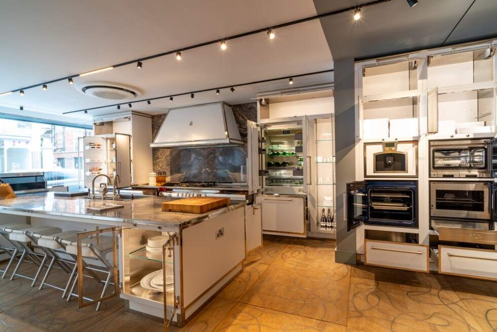 Ex Display Officine Gullo White Opaco Kitchen with Pantry & Island ...