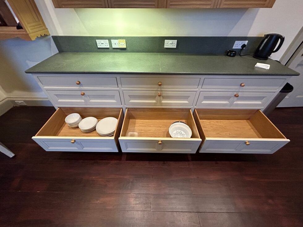 Bespoke Stone Grey Dovetail Joint Kitchen – Brittania Liebherr ...