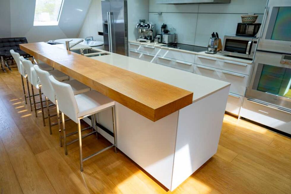 Luxury Bulthaup Matt White Kitchen with Large Island and Breakfast Bar ...