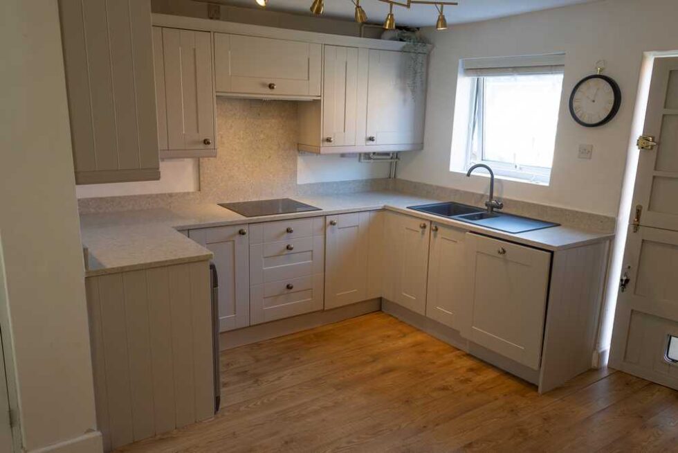 Wren Stone Grey - Cashmere Shaker Kitchen with Breakfast Bar - 3832996 ...
